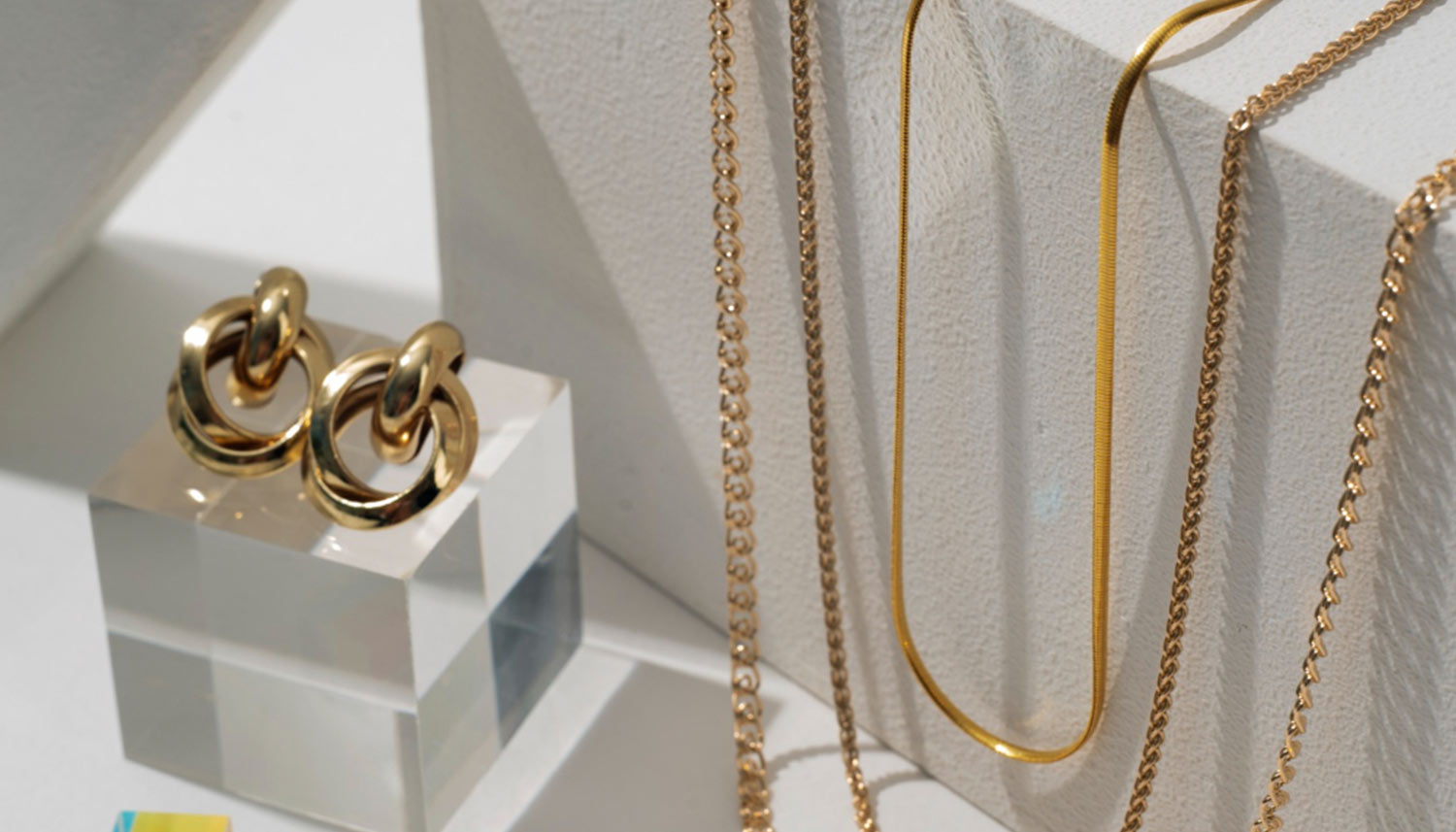 The Art of Storytelling Through Jewelry: Reflecting Personal Journeys ...